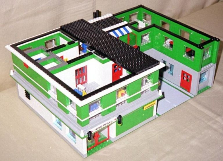 Hospital LEGO building instructions | Lions Gate Models